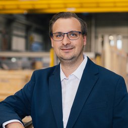 Ihre Anprechparter bei ERNE AG Holzbau | Schweiz und Deutschland