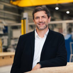 Ihre Anprechparter bei ERNE AG Holzbau | Schweiz und Deutschland